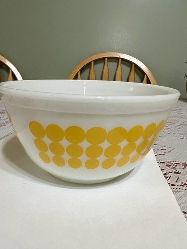 Vintage Pyrex Yellow Dots 402 Mixing Bowl 1 1/2 Qt | eBay