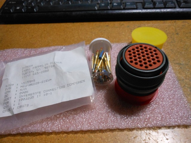 J-TECH CONNECTOR W/CONTACTS PART # MS3406D28-21EW NSN 5935-01-320-4944 ...