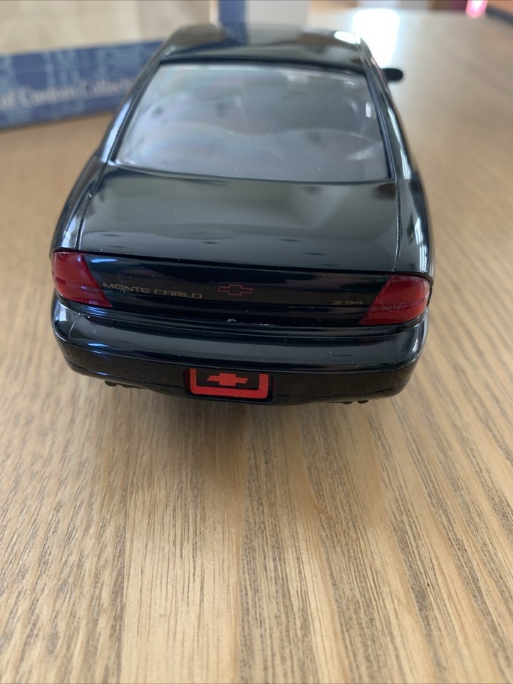 Brookfield Collectors Guild Chevy Monte Carlo 1995 Bank Replica Plastic ...