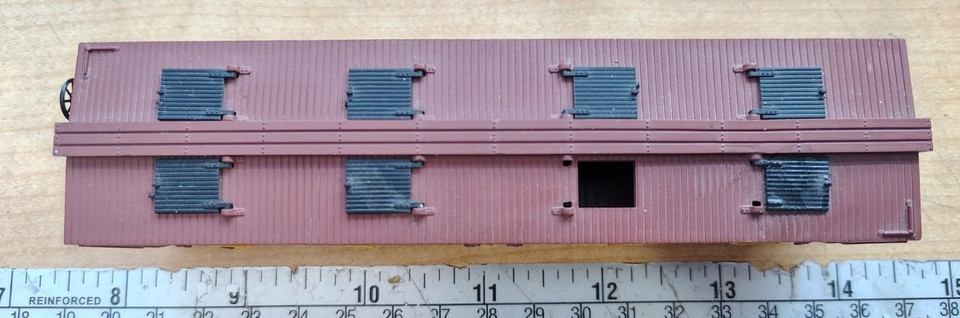 HO SCALE ATHEARN 40' HEINZ PICKLE CAR #73 KADEE COUPLERS FAIR CONDITION ...