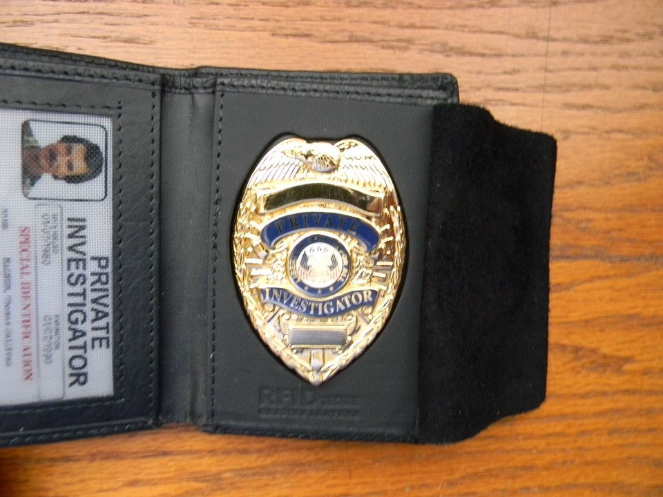 MAGNUM P.I. TOM SELLECK 1980'S TV SHOW ID CARD BADGE CASE & WALLET ...