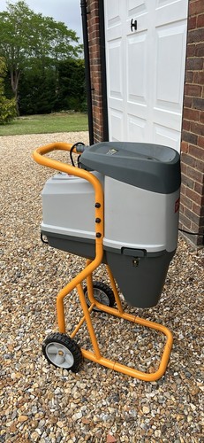 Ryobi Shredder Mulcher RSH2455 240v 2400w Mulches Branches up to 40mm ...