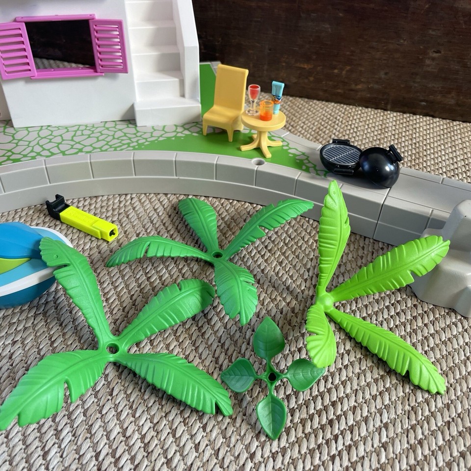 PLAYMOBIL City Life Luxury Beach House Playset Doll House 5636 parts | eBay