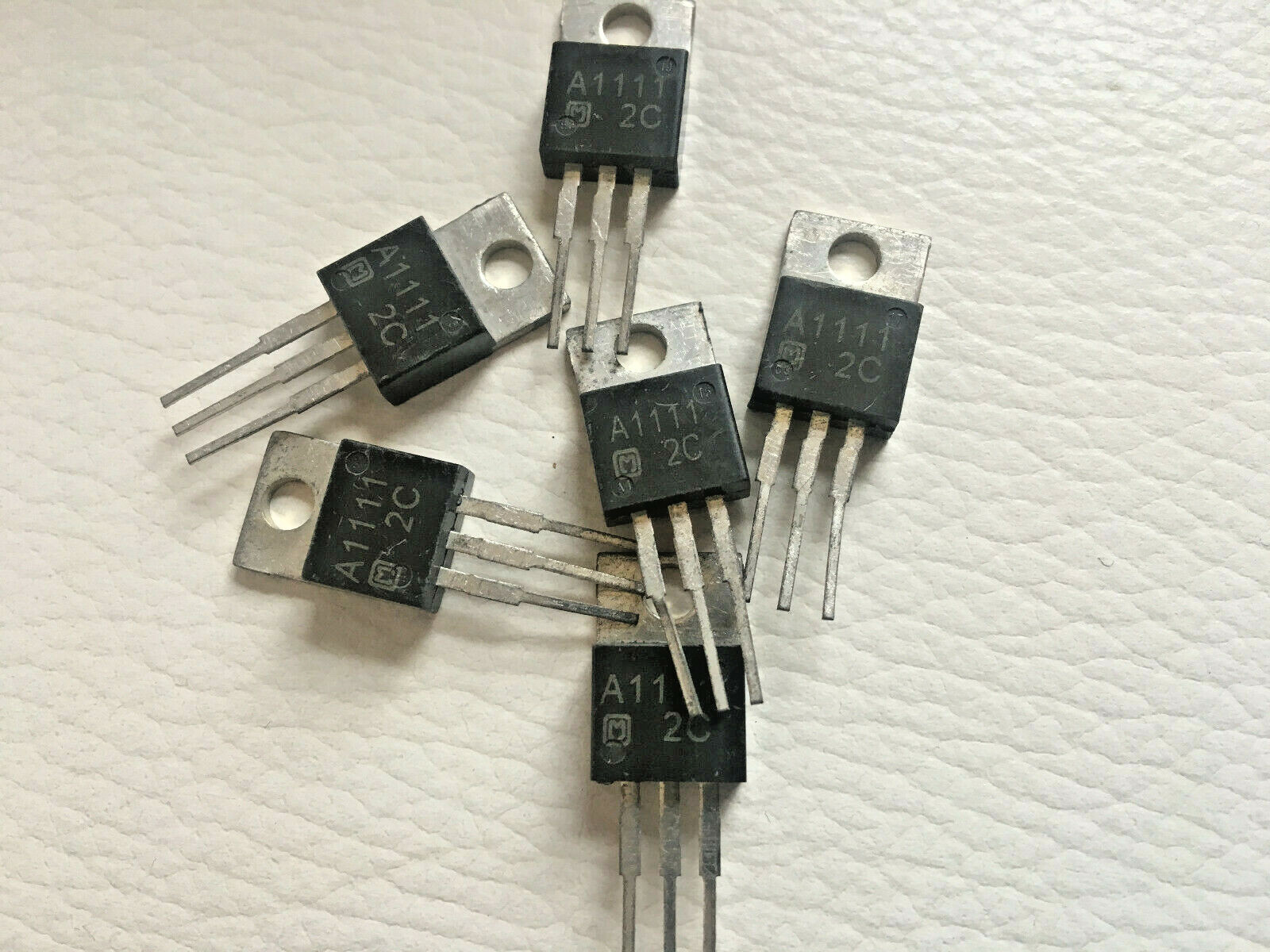 10 Pieces 2SA1111 Transistor PNP 150v 1,0a 20w | eBay