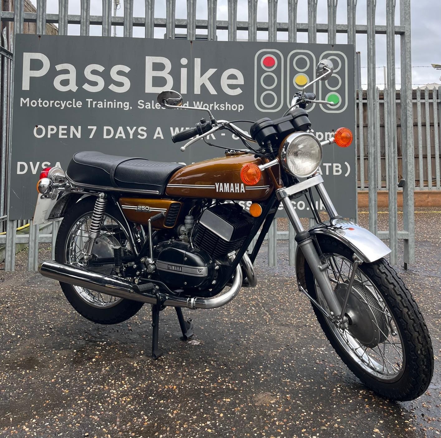 1974 Yamaha RD250A Classic Two Stroke Motorcycle Lovely Original ...