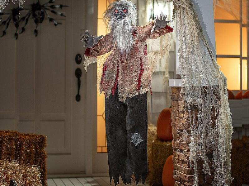 Hanging Animated Werewolf Prop Halloween Decor Life Size Haunted House ...