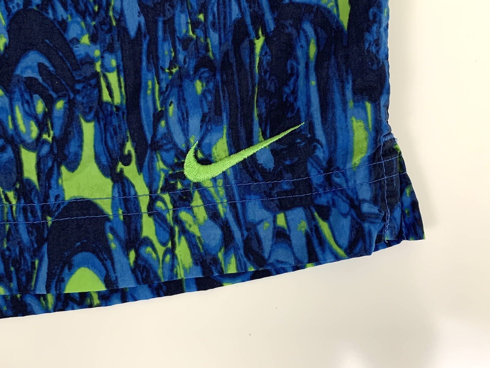 Nike Vintage 90s Big Swoosh Mega Check Nike Nylon Sho… - Gem