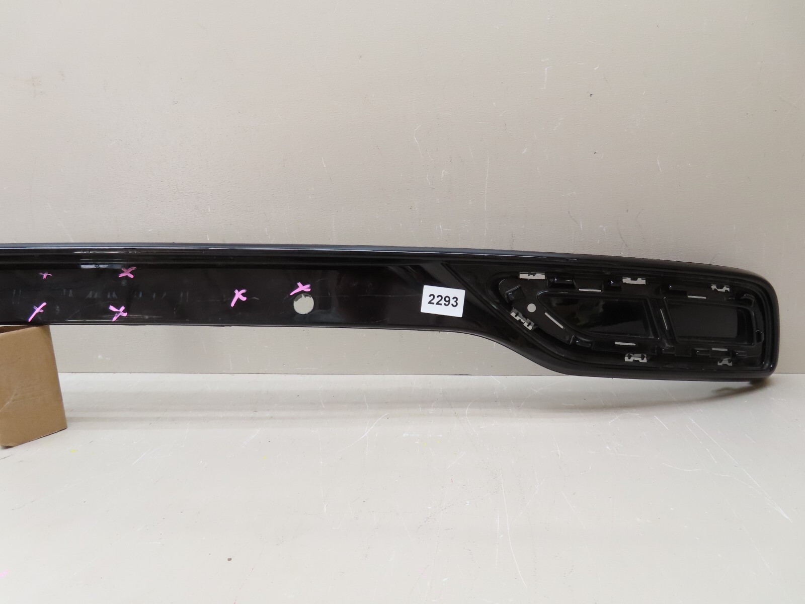 2022-2023 VOLKSWAGEN TIGUAN SEL R-LINE REAR CENTER BUMPER TRIM ...