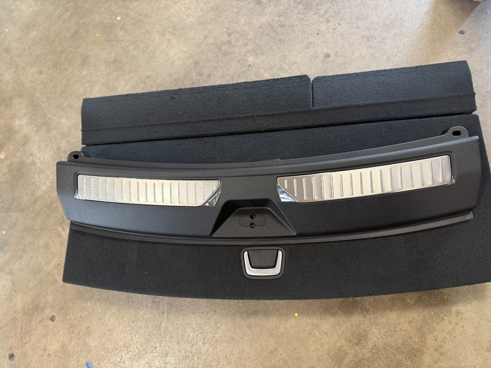 2021-2025 Chevrolet Tahoe Suburban Cargo Sill Plate Chrome Black ...