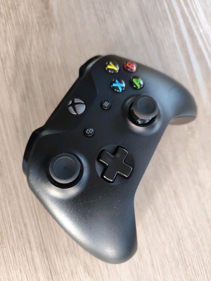 Xbox One S - Battlefield 1 Special Edition + Genuine Black Controller ...