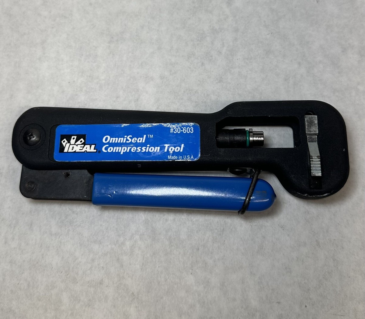 Omniseal Cable Connector DNC 1040: Waterproof High Frequency 50 Ohm