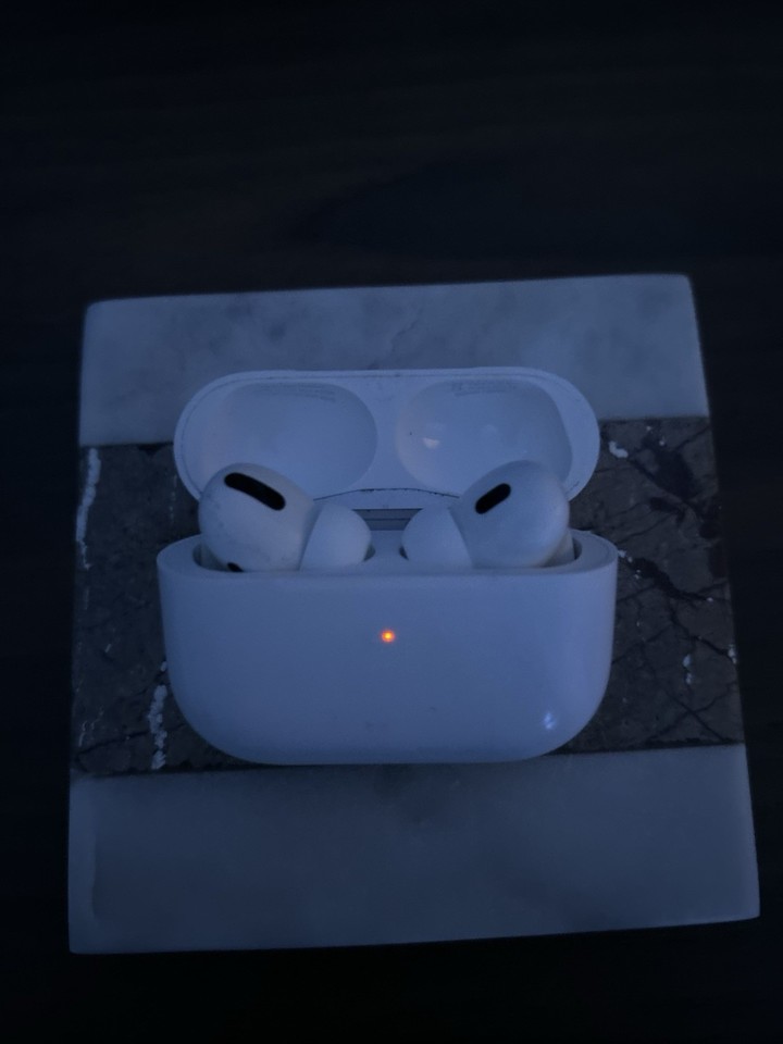 AirPod Pro 2nd Generation Right Ear Only With Case | eBay