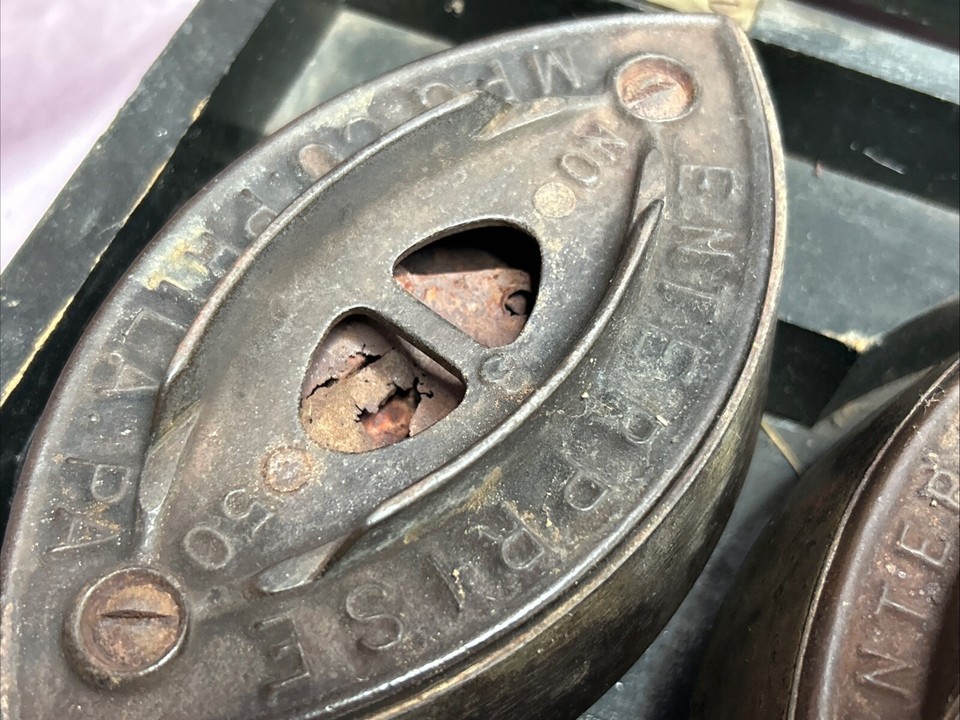 Enterprise Manufacturing Clothing Sad Irons Best Salesman Sample Set ...