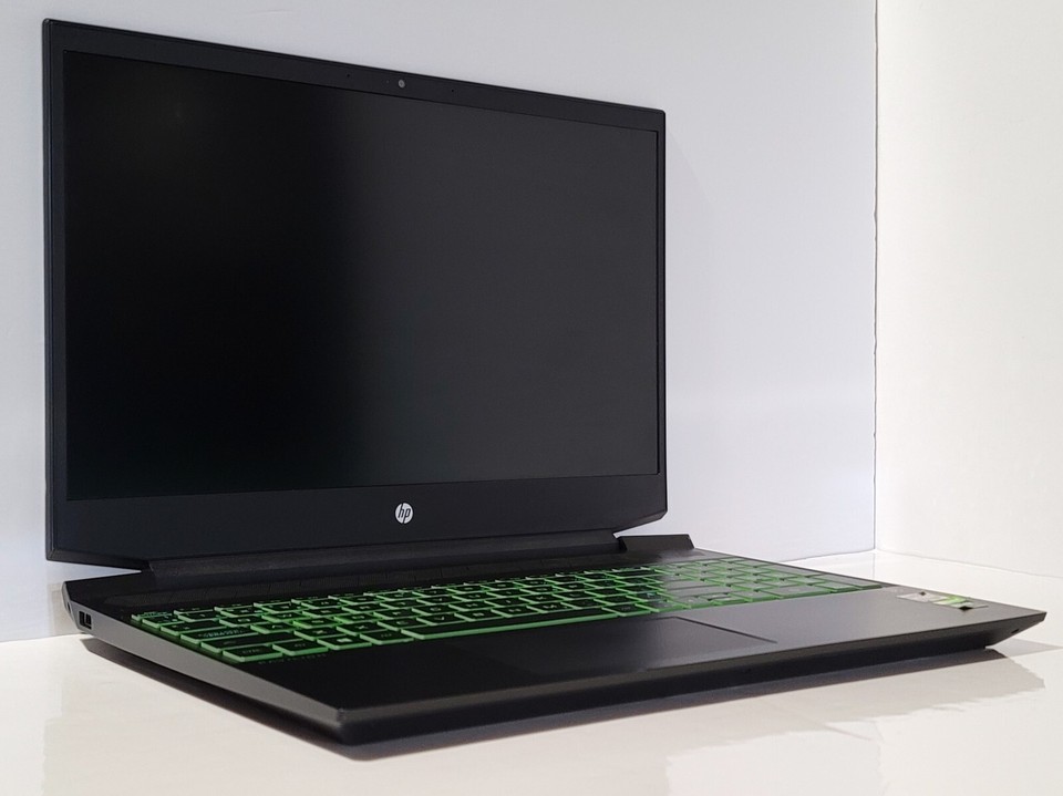 HP Pavilion 15 AMD RYZEN 5 3550H 8GB 256GB SSD NVIDIA GTX 1050 Windows ...