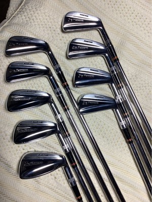 Wilson Staff Tour Blade Iron Set 9pcs 2-PW Dynamic Gold R400 Flex ...