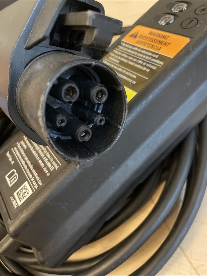 OEM Chevy Volt Bolt EUV Battery Charger Spark Electric EV Charging READ ...