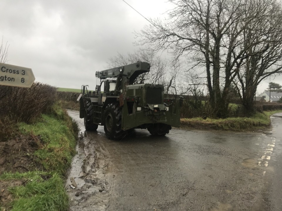 US ex-Military Hansen Rough Terrain 5T Crane Detroit 6V53 engine, 4WD ...