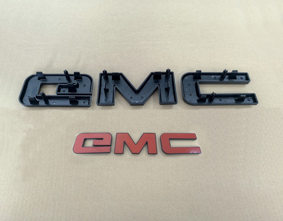 set 2 OEM Grille Rear GMC Emblem for 2021-2024 Yukon Gloss Matt black ...