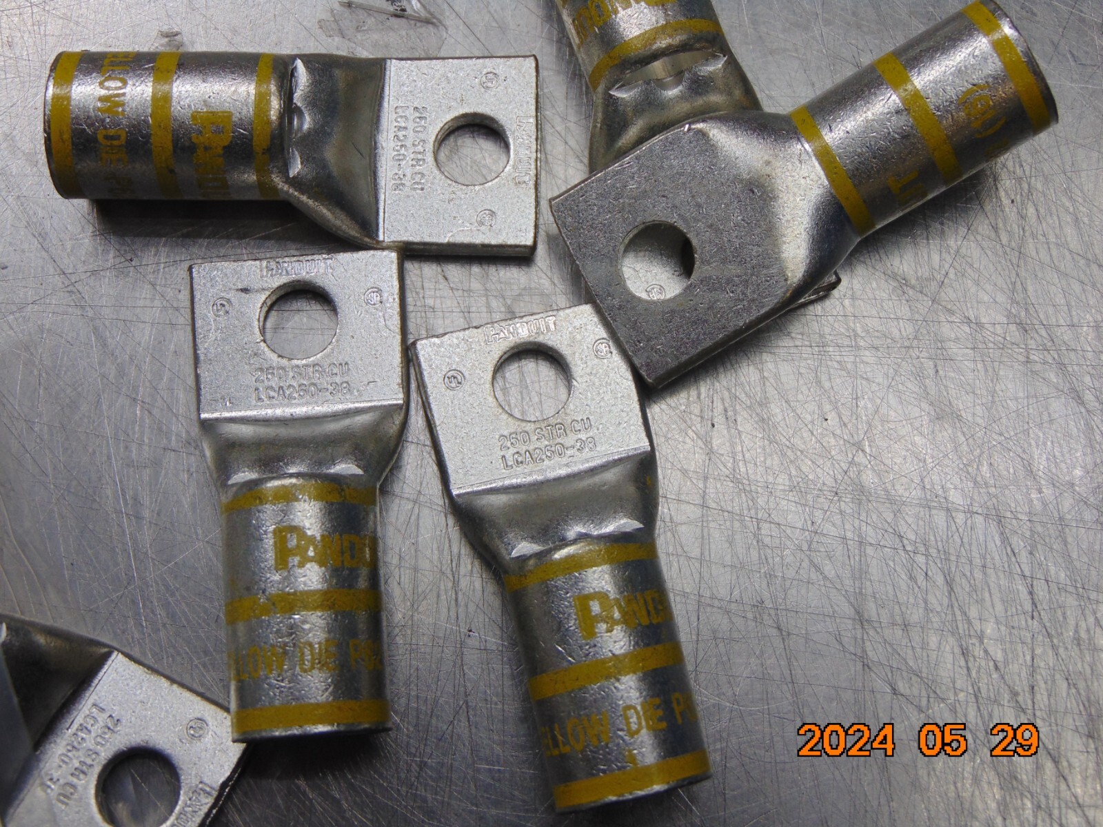 (1) Panduit LCA250-38-X 1-Hole Compression Lug Connector 250MCM 3/8 ...