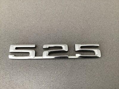 BMW 525 COUPE or SEDAN GENUINE PLASTIC (525) BOOT BADGE!!! | eBay Australia