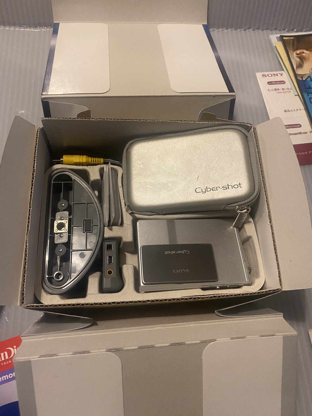 Sony Cyber-shot DSC-T7 5.1MP Digital Camera - Silver Complete With Box ...