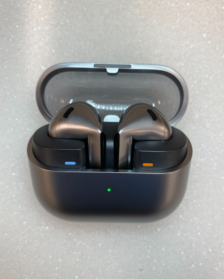 Samsung Galaxy Buds3 SM-R530 True Wireless Bluetooth Earbuds Silver ...