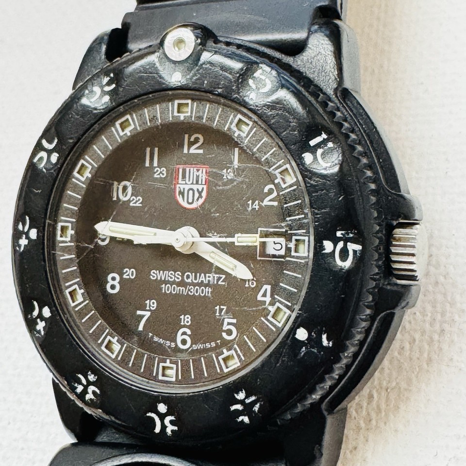 Vintage Luminox Small Face 35mm Women's Men's Date Watch Black On Black ...