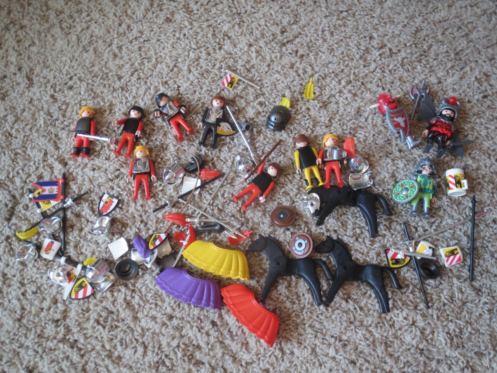 Playmobil Vintage Medieval Lot Figures Knights horses Accessories ...