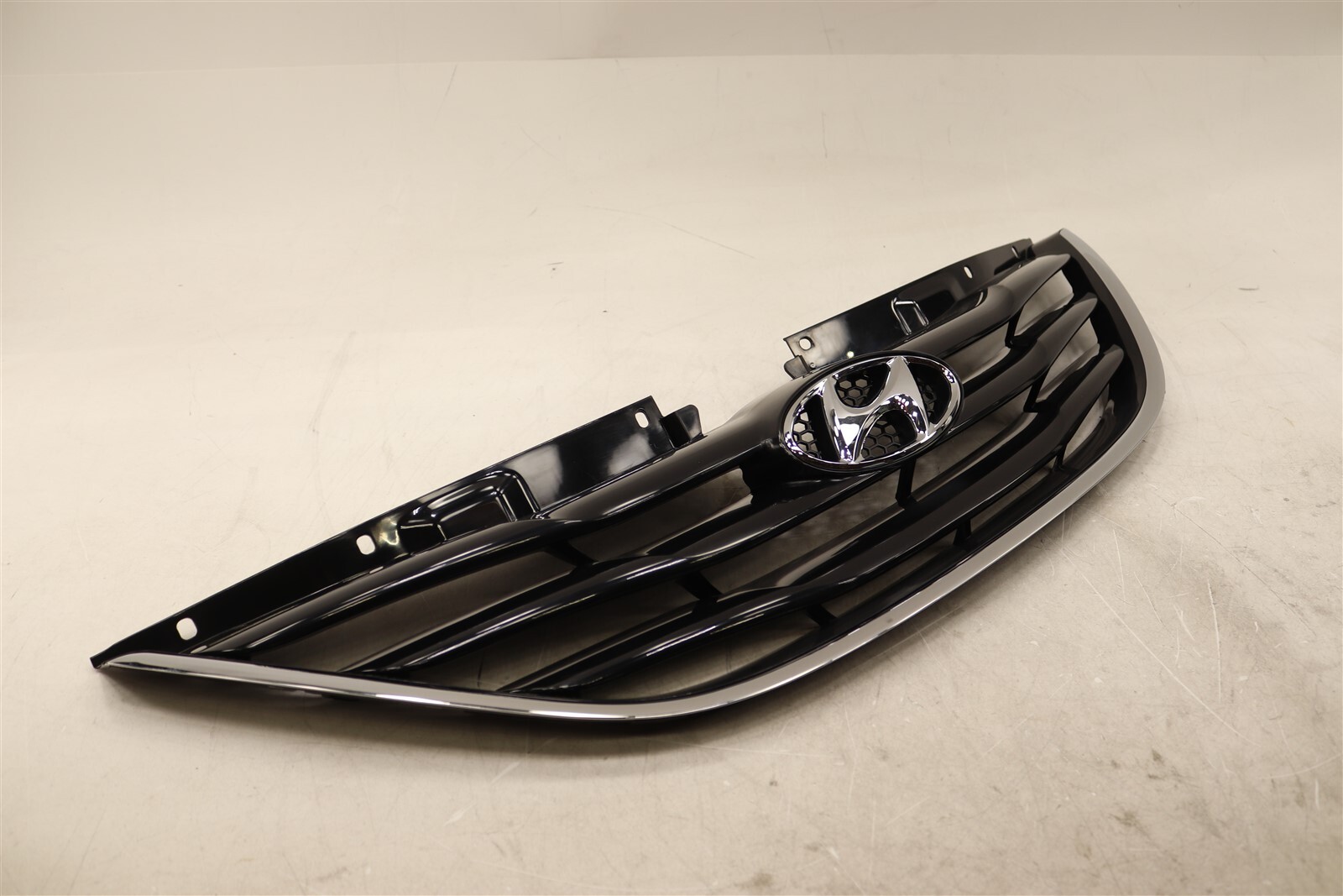 2011-2013 HYUNDAI SONATA Grille VIN C 8th Digit Body Colored Bars ...