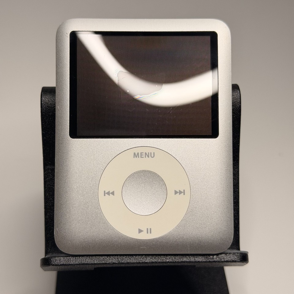 ⚡️APPLE iPod Nano 3rd Generation 8GB Silver A1236 - WORKS / SMUDGE ON ...