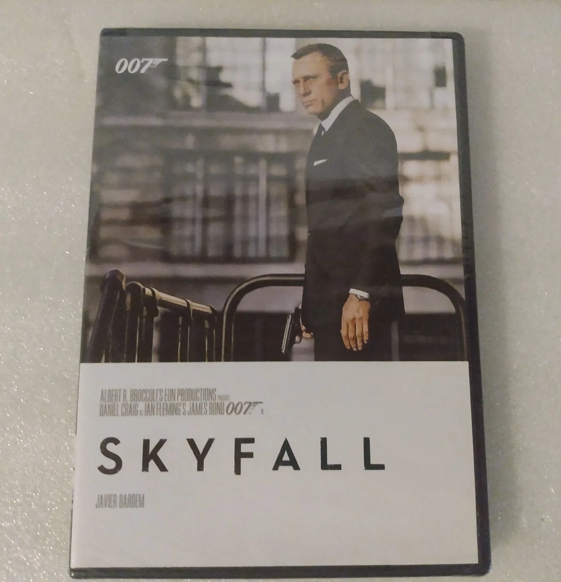 Skyfall Dvd Front Cover