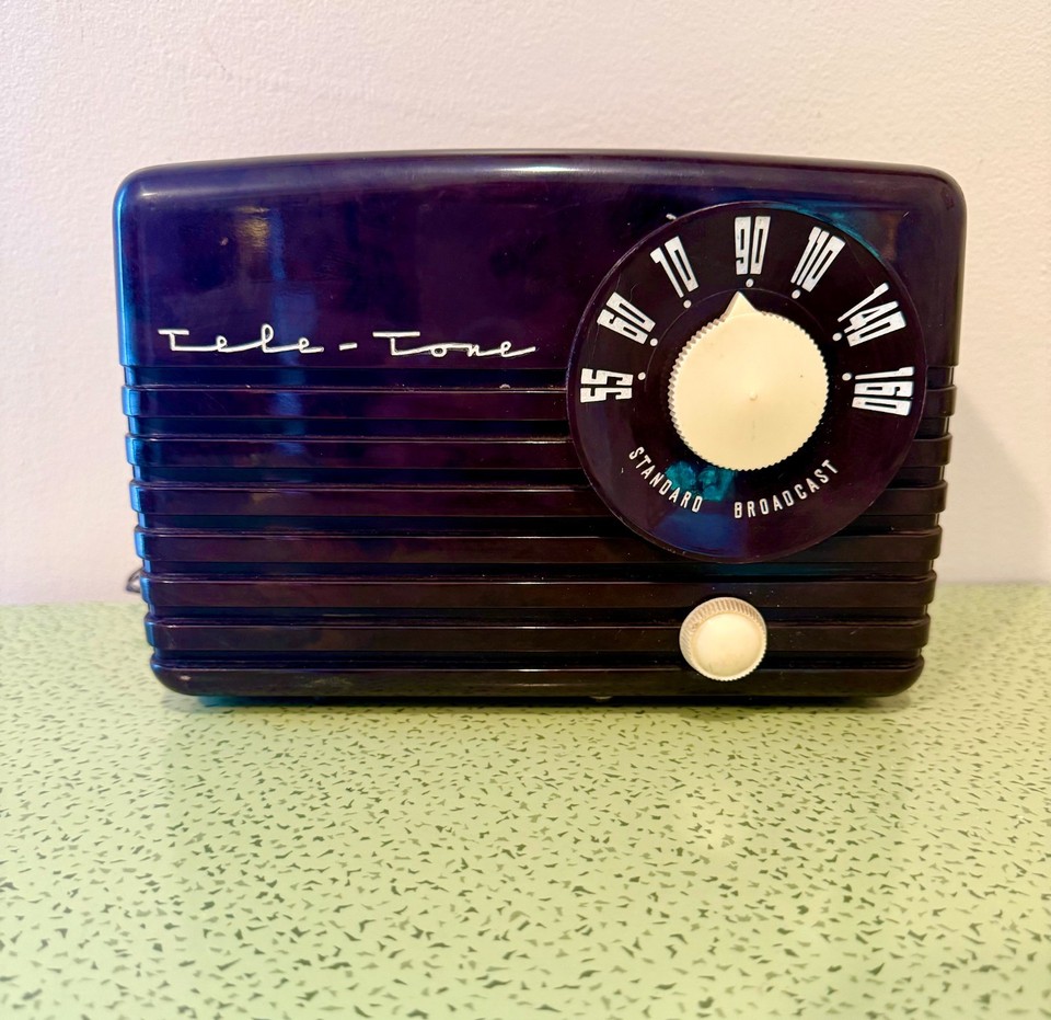 Vintage TeleTone AM Tabletop Bakelite Radio 1940s | eBay