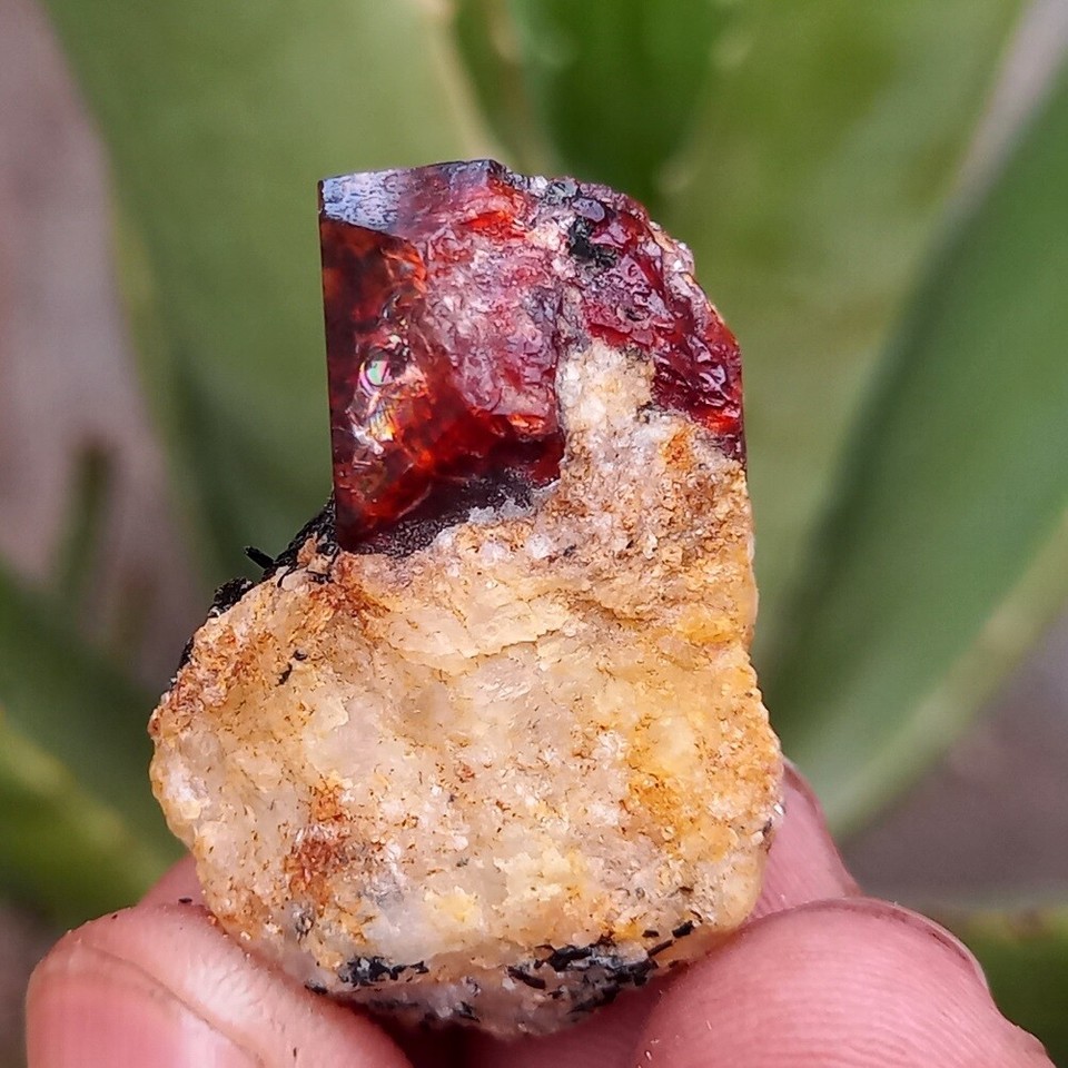 100% natural red ZIRCON crystal in matrix 17g specimen Afghanistan _ 30 ...