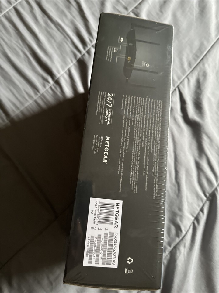 NETGEAR Nighthawk 6Stream Dual-Band WiFi 6 Router (RAX54S) AX5400 ...