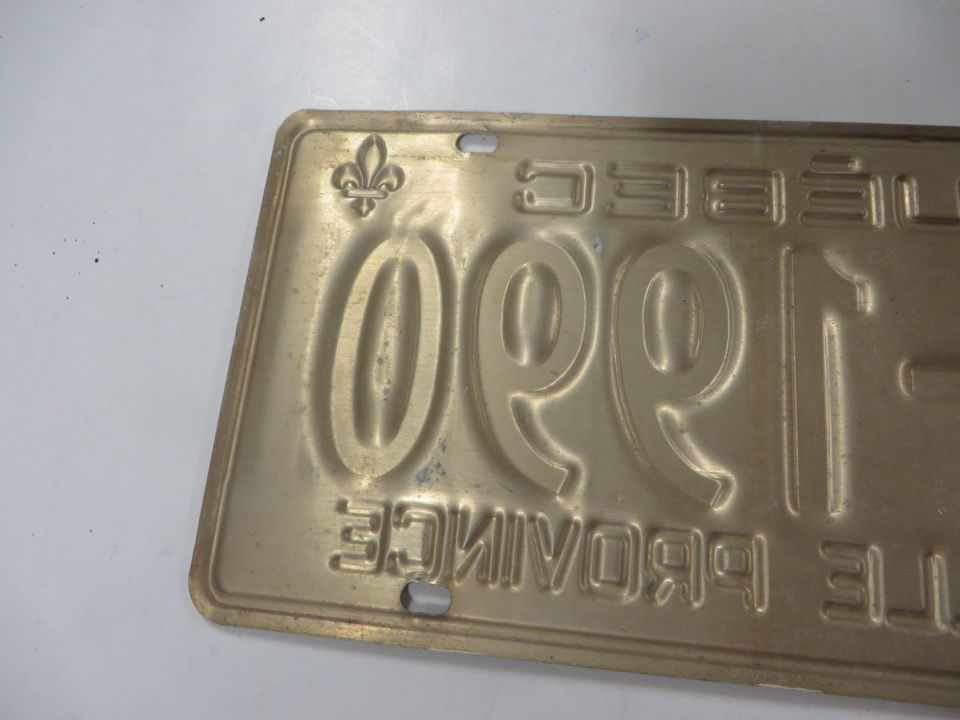 Vtg 1975 QUEBEC CANADA License Plate Tag #AE-1990 NEAR MINT La Belle ...