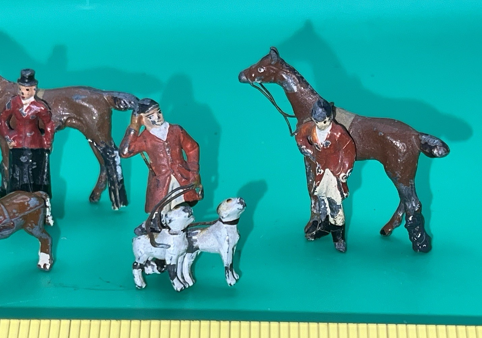 Britains (?) Lead Hunting Set - 5 Pieces | eBay UK