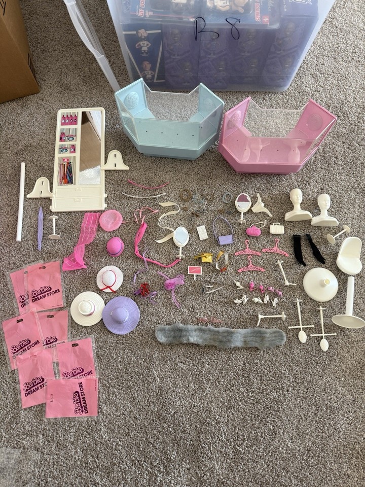 VINTAGE 1982 Mattel BARBIE Fashion Department DREAM STORE PLAYSET Read ...