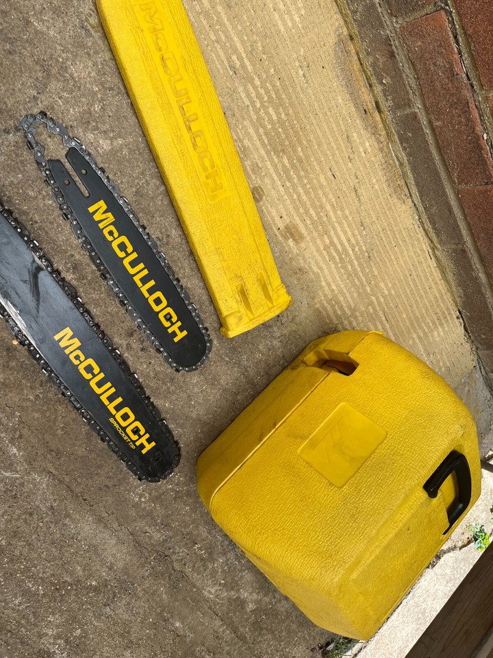 McCulloch 110 Chainsaw Vintage Top Handle 2 x Bars And Chains - Carry ...