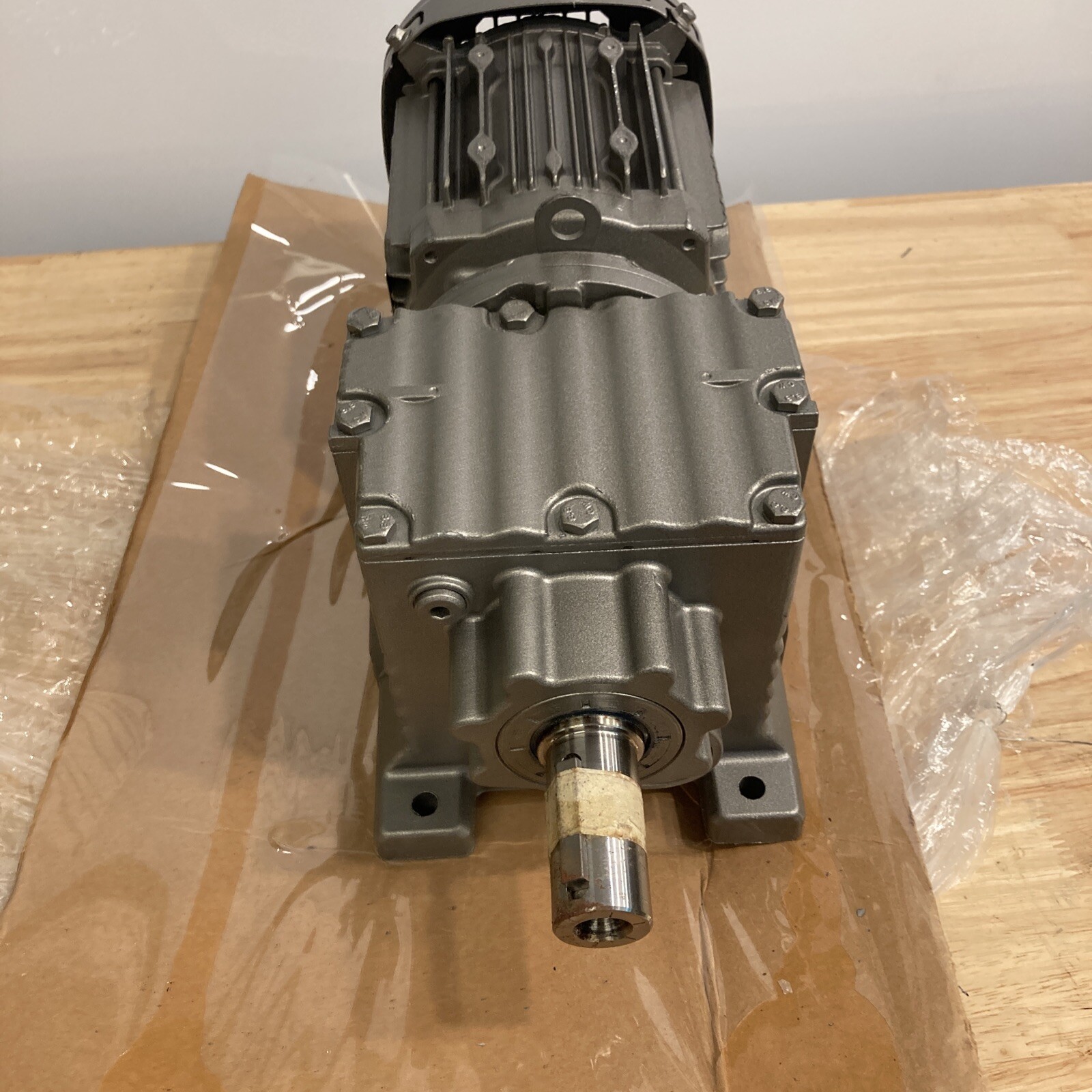 SEW-EURODRIVE Gear Motor R27 DRS71S4/DH | eBay