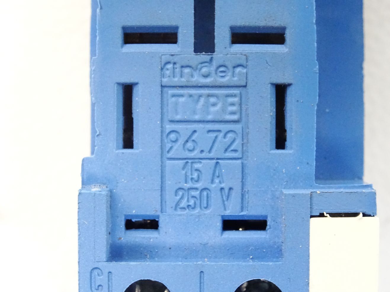 Finder Relais 56.32.9.024.0040 12A - 250V~ + Sockel Type 96.72 | eBay