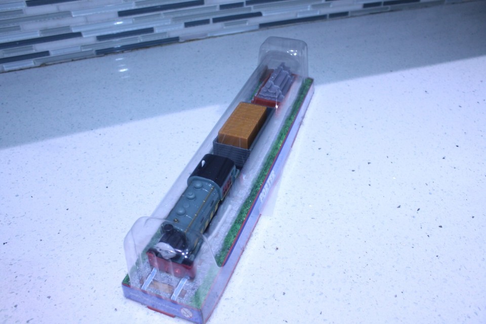 Thomas & Friends Trackmaster Introducing PORTER Motorized Train Set NEW ...