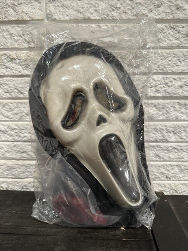 SCREAM Ghost Face Bleeding Mask w Heart Blood Pump VTG Halloween Mask W ...