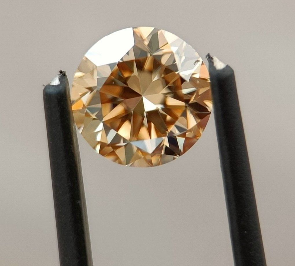 AAA+1 Ct Fancy Brown Color Diamond Round Cut VVS1 Grade Premium Quality ...