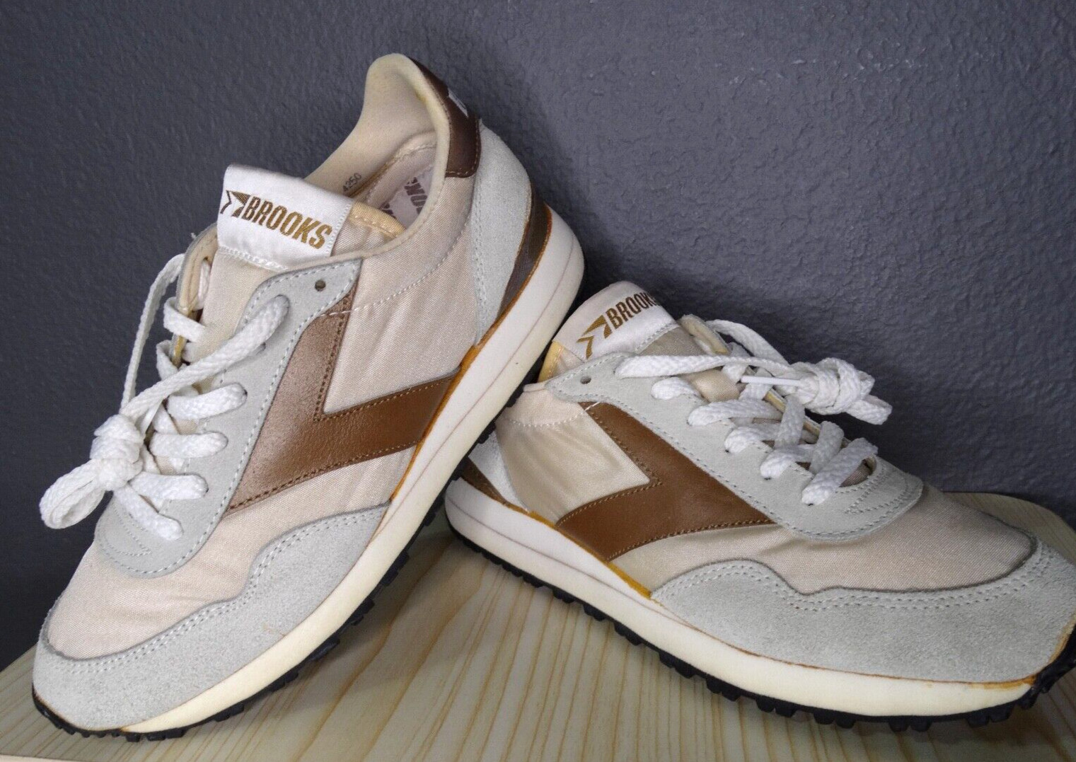 Vintage 80's Brooks Running Shoes Sneakers Made In Ta… - Gem