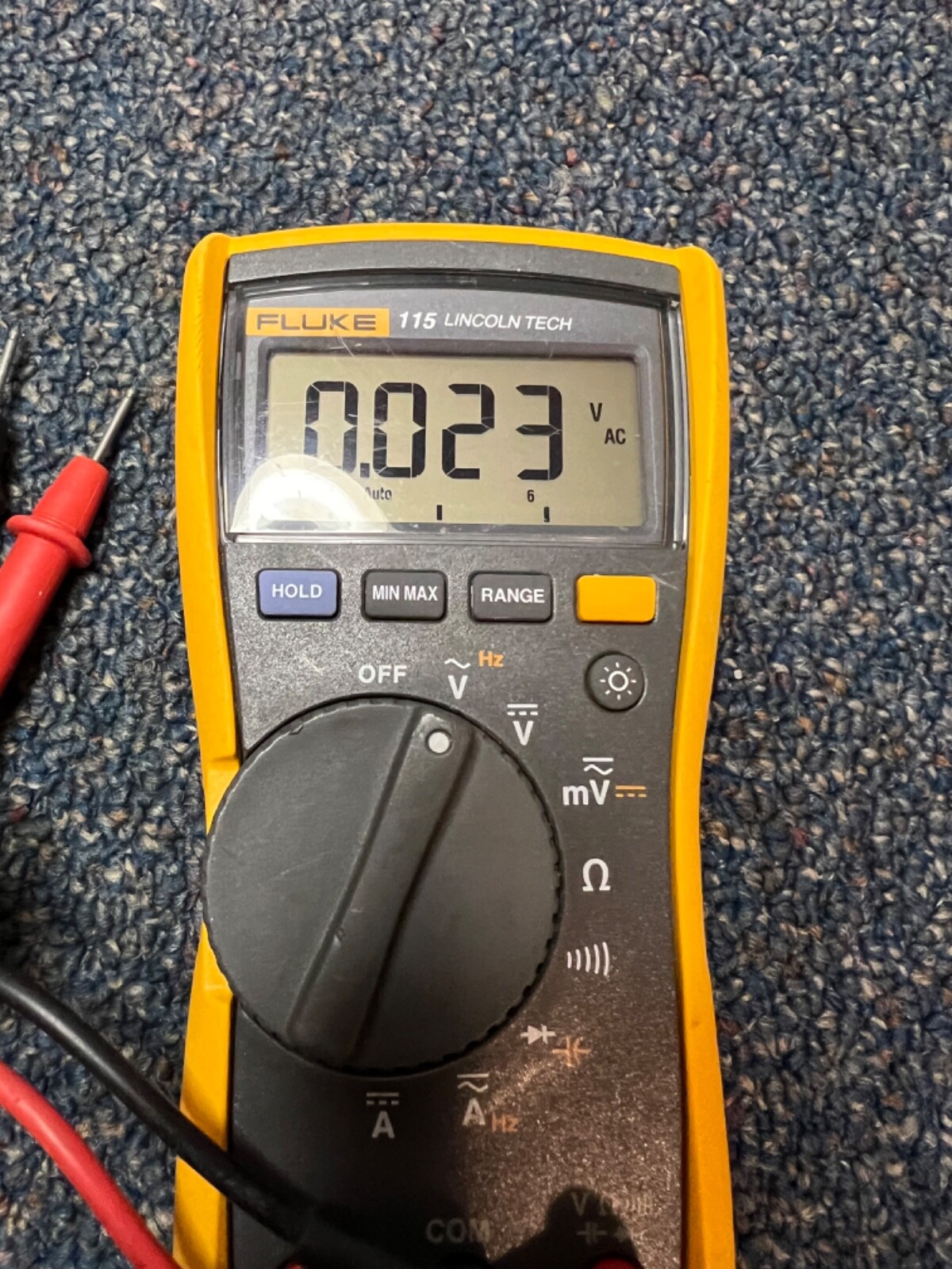 Fluke 115 digital multimeter, true RMS, Fluke leads, yellow case, exc ...