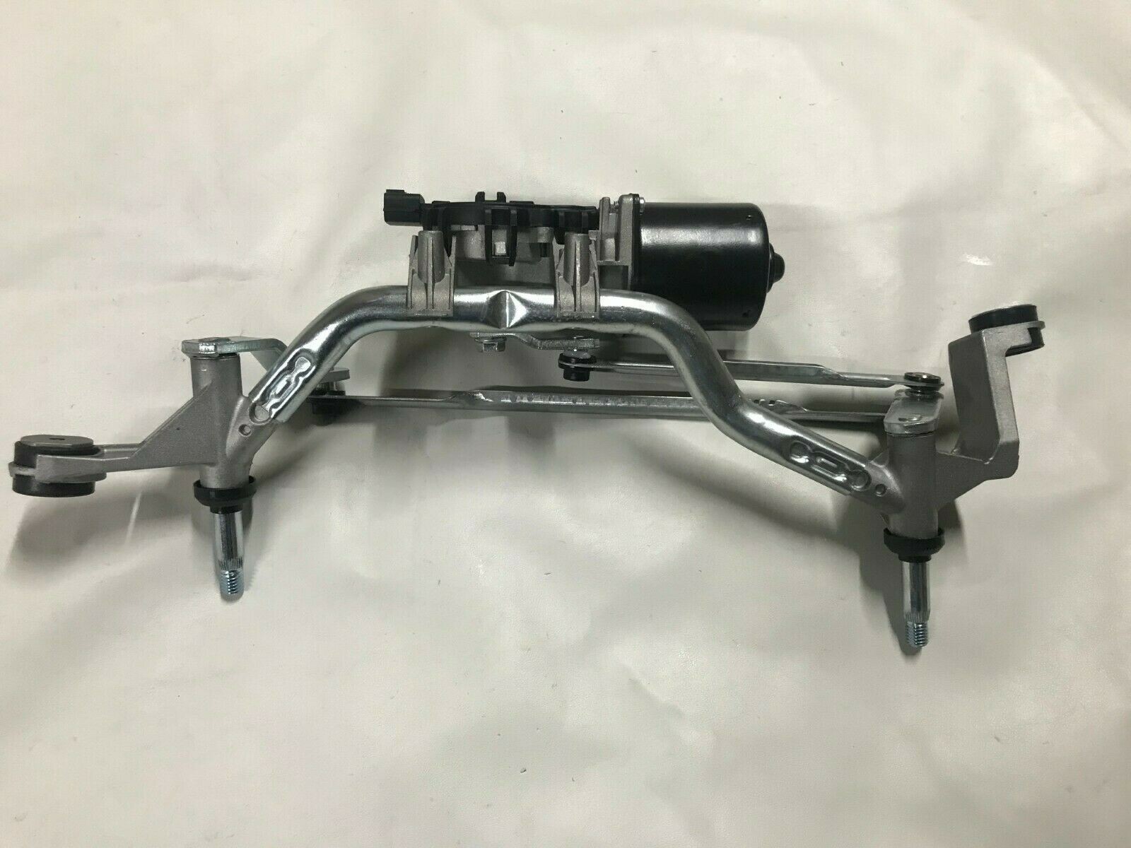 Moteur Essuie Glace Avant Pour Renault Clio 4 + mécanisme Tringlerie ...