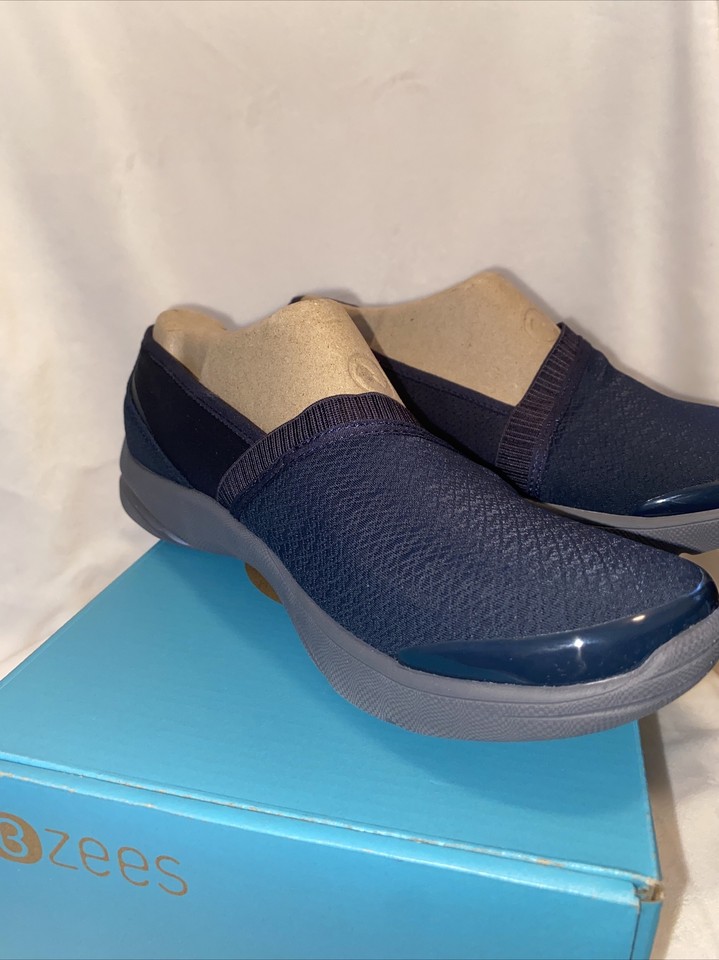 BZees Women's Size7.5 W Lollipop Slip-ons Loafer Navy Shoes New IOB | eBay