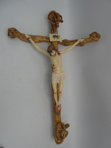 VINTAGE RUSTIC TIMBER FOLK ART CROSS CRUCIFIX PLASTIC JESUS STATUE | eBay