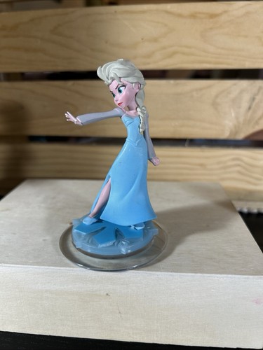 Lot Of 2 Disney Infinity Elsa & Anna Frozen 4” Toy display Figures On ...