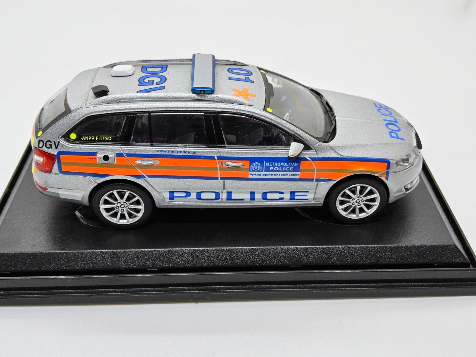 Metropolitan Police Skoda Octavia Estate 1 43 Police Code 3 EBay metropolitan-police-skoda-octavia-estate-1-43-police-code-3-ebay